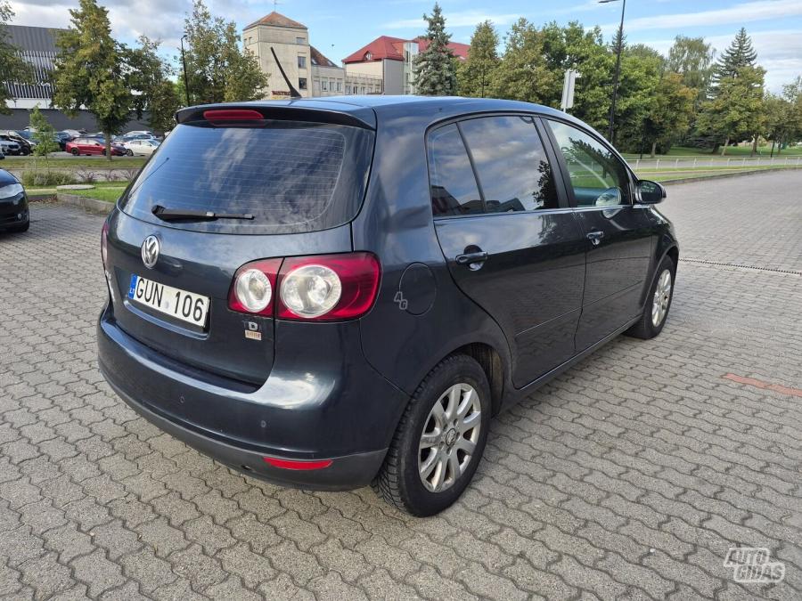 Zils Volkswagen Golf Plus 2006 Alīta, ar dzinēja tilpumu 1.90 L un nobraukumu 368 tūkst. km par 1850 €, foto 5 vietnē AUTOMOTO.COM.LV