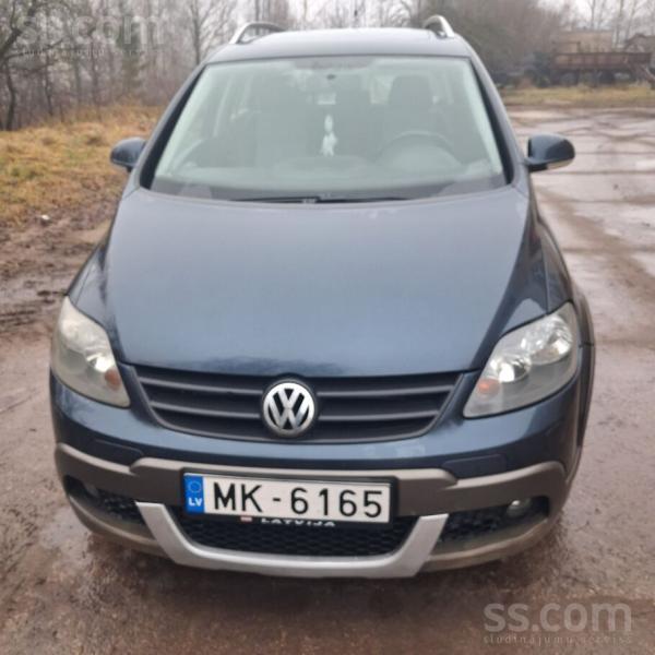 Blue Volkswagen Golf Plus 2007 in Ogre, with an engine capacity of 1.90 L and mileage of 348 thousand km for 2400 €, photo 1 on AUTOMOTO.COM.LV