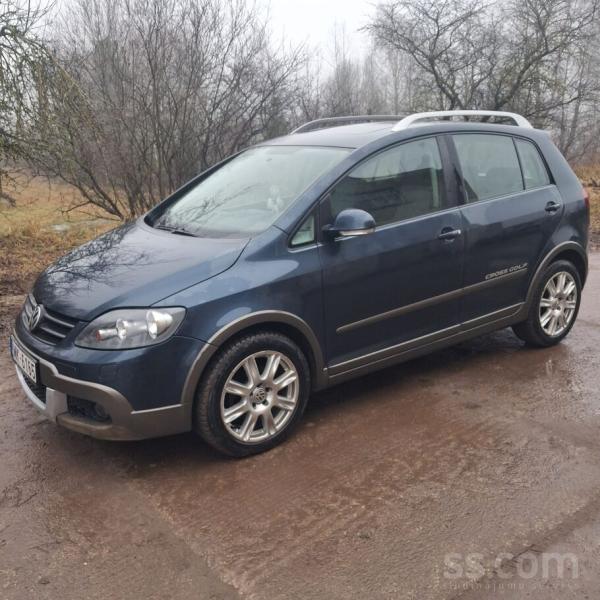 Blue Volkswagen Golf Plus 2007 in Ogre, with an engine capacity of 1.90 L and mileage of 348 thousand km for 2400 €, photo 3 on AUTOMOTO.COM.LV