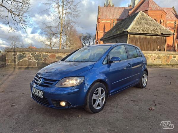 Blue Volkswagen Golf Plus 2007 in Kretinga, with an engine capacity of 1.90 L and mileage of 284 thousand km for 850 €, photo 1 on AUTOMOTO.COM.LV
