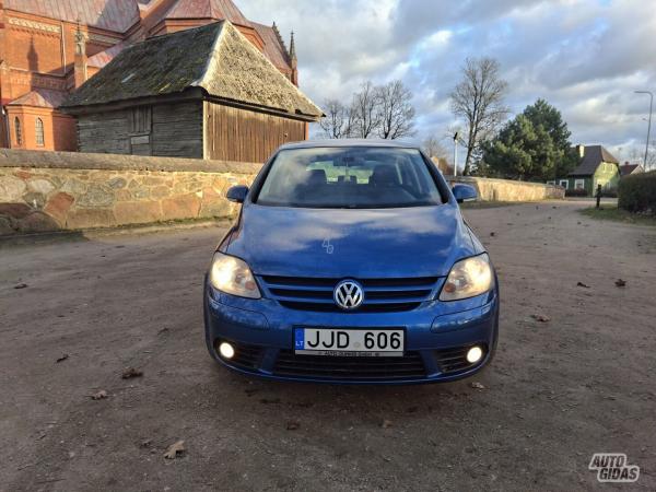 Blue Volkswagen Golf Plus 2007 in Kretinga, with an engine capacity of 1.90 L and mileage of 284 thousand km for 850 €, photo 2 on AUTOMOTO.COM.LV