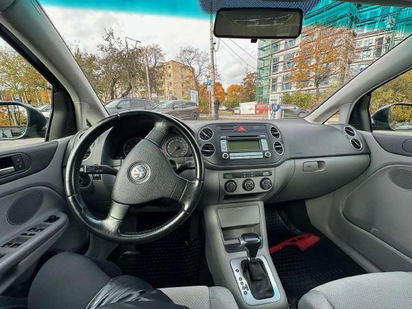 Zils Volkswagen Golf Plus 2007 Viļņa, ar dzinēja tilpumu 1.60 L un nobraukumu 117 tūkst. km par 2700 €, foto 10 vietnē AUTOMOTO.COM.LV