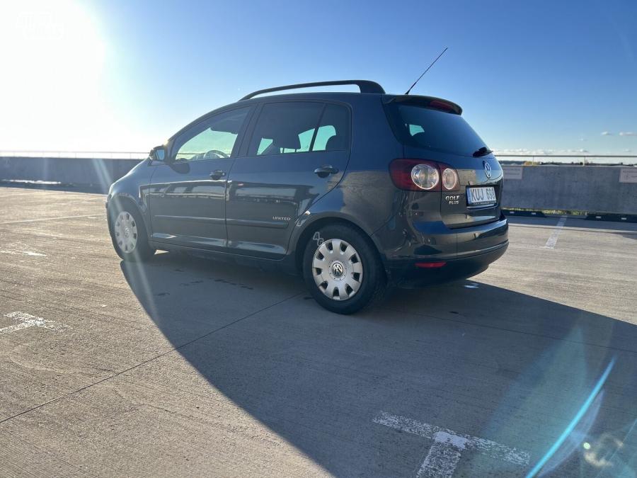 Blue Volkswagen Golf Plus 2007 in Vilnius, with an engine capacity of 1.90 L and mileage of 233 thousand km for 2350 €, photo 5 on AUTOMOTO.COM.LV