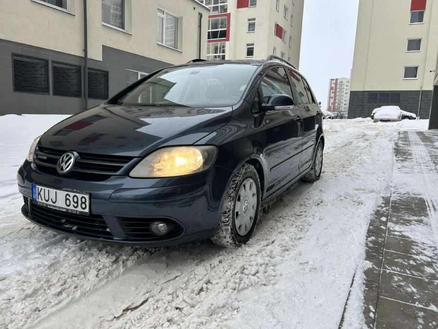 Zils Volkswagen Golf Plus 2007 Jonava, ar dzinēja tilpumu 1.90 L un nobraukumu 232 tūkst. km par 2200 €, foto 1 vietnē AUTOMOTO.COM.LV