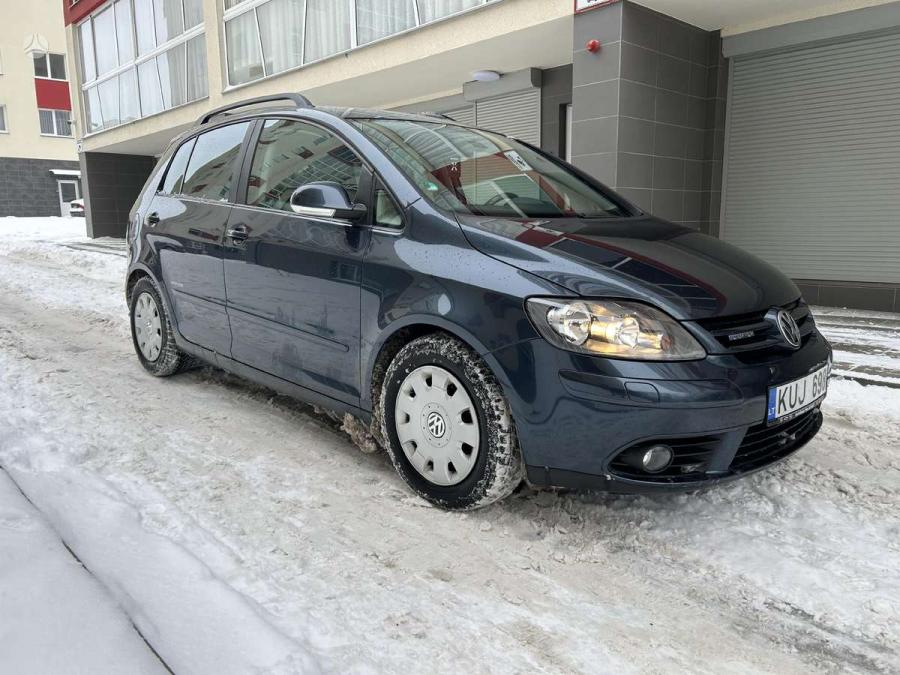 Zils Volkswagen Golf Plus 2007 Jonava, ar dzinēja tilpumu 1.90 L un nobraukumu 232 tūkst. km par 2200 €, foto 3 vietnē AUTOMOTO.COM.LV