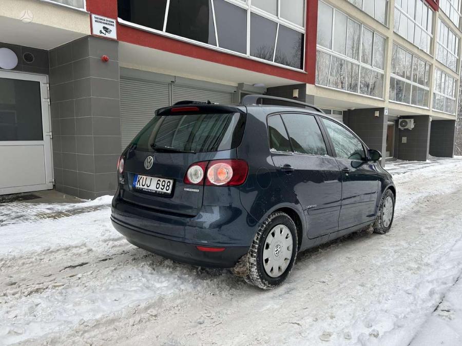Zils Volkswagen Golf Plus 2007 Jonava, ar dzinēja tilpumu 1.90 L un nobraukumu 232 tūkst. km par 2200 €, foto 5 vietnē AUTOMOTO.COM.LV