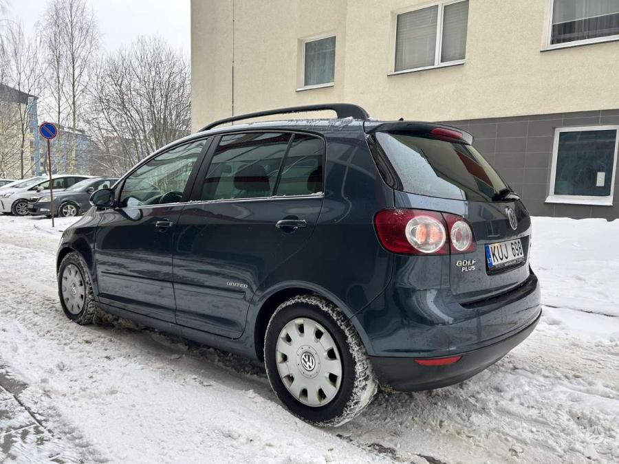 Zils Volkswagen Golf Plus 2007 Jonava, ar dzinēja tilpumu 1.90 L un nobraukumu 232 tūkst. km par 2200 €, foto 7 vietnē AUTOMOTO.COM.LV