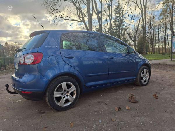 Blue Volkswagen Golf Plus 2007 in Kretinga, with an engine capacity of 1.90 L and mileage of 285 thousand km for 780 €, photo 2 on AUTOMOTO.COM.LV