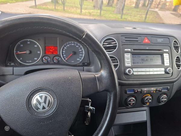 Blue Volkswagen Golf Plus 2007 in Kretinga, with an engine capacity of 1.90 L and mileage of 285 thousand km for 780 €, photo 7 on AUTOMOTO.COM.LV
