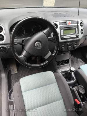Zils Volkswagen Golf Plus 2007 Tallina, ar dzinēja tilpumu 1.40 L un nobraukumu 240 tūkst. km par 3700 €, foto 7 vietnē AUTOMOTO.COM.LV