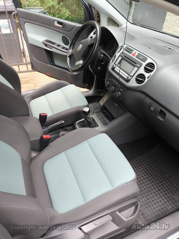 Blue Volkswagen Golf Plus 2007 in Tallinn, with an engine capacity of 1.40 L and mileage of 240 thousand km for 3700 €, photo 7 on AUTOMOTO.COM.LV