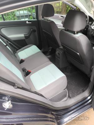 Zils Volkswagen Golf Plus 2007 Tallina, ar dzinēja tilpumu 1.40 L un nobraukumu 240 tūkst. km par 3700 €, foto 10 vietnē AUTOMOTO.COM.LV