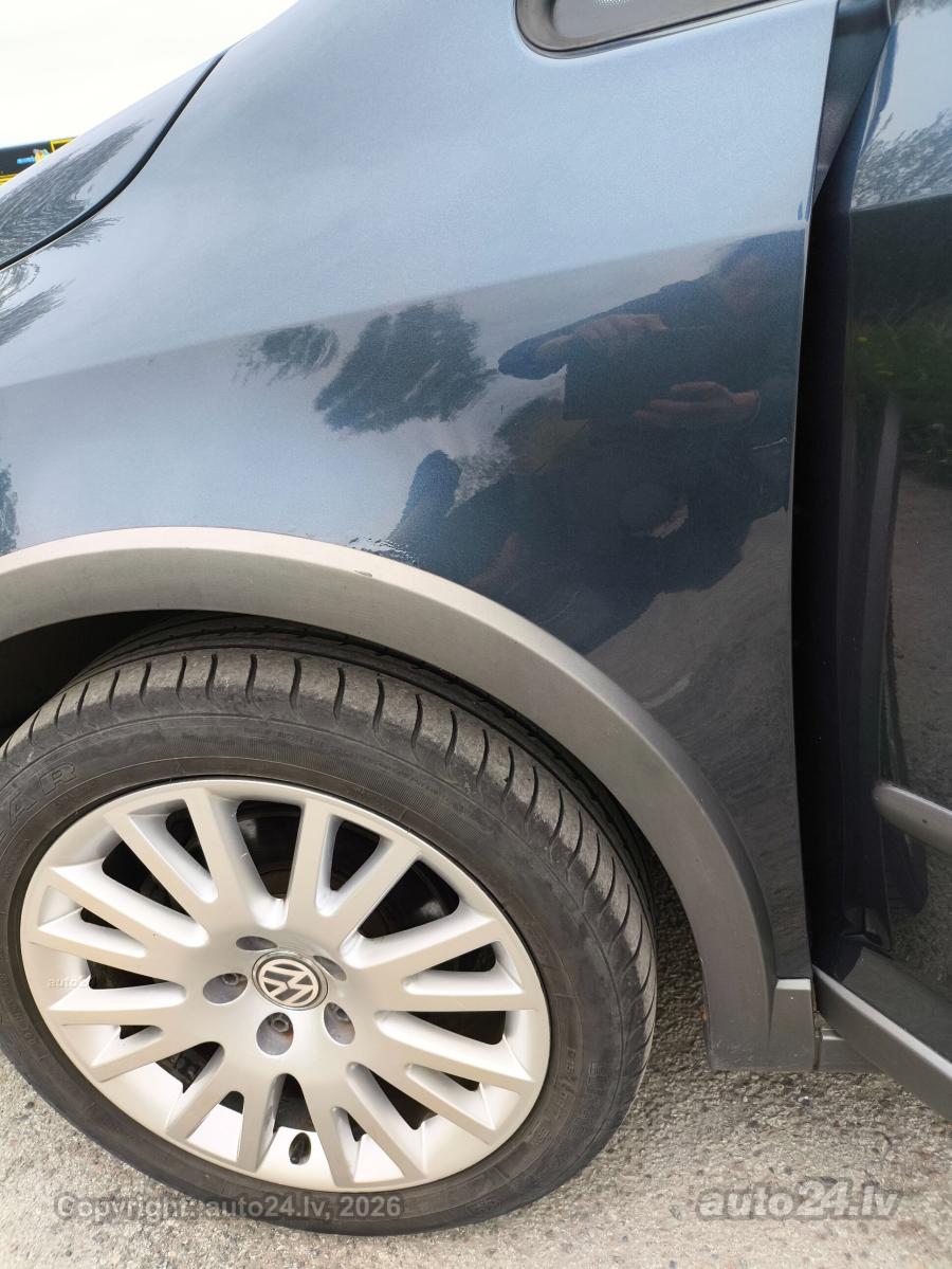 Zils Volkswagen Golf Plus 2007 Tallina, ar dzinēja tilpumu 1.40 L un nobraukumu 240 tūkst. km par 3700 €, foto 18 vietnē AUTOMOTO.COM.LV