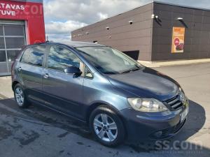 Blue Volkswagen Golf Plus 2007 in Riga, with an engine capacity of 1.40 L and mileage of 286 thousand km for 3690 €, photo 4 on AUTOMOTO.COM.LV