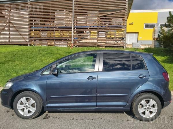 Blue Volkswagen Golf Plus 2007 in Riga, with an engine capacity of 1.40 L and mileage of 286 thousand km for 3690 €, photo 8 on AUTOMOTO.COM.LV