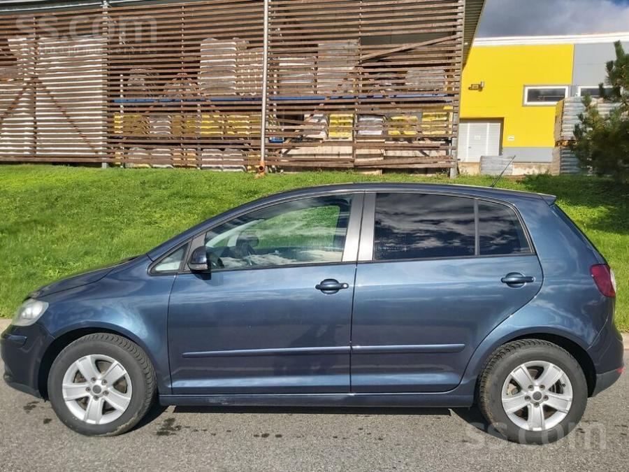 Blue Volkswagen Golf Plus 2007 in Riga, with an engine capacity of 1.40 L and mileage of 286 thousand km for 3690 €, photo 9 on AUTOMOTO.COM.LV