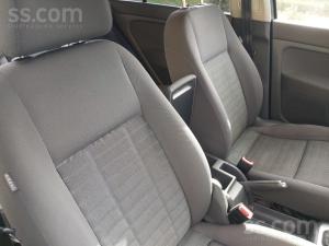 Blue Volkswagen Golf Plus 2007 in Riga, with an engine capacity of 1.40 L and mileage of 286 thousand km for 3690 €, photo 20 on AUTOMOTO.COM.LV