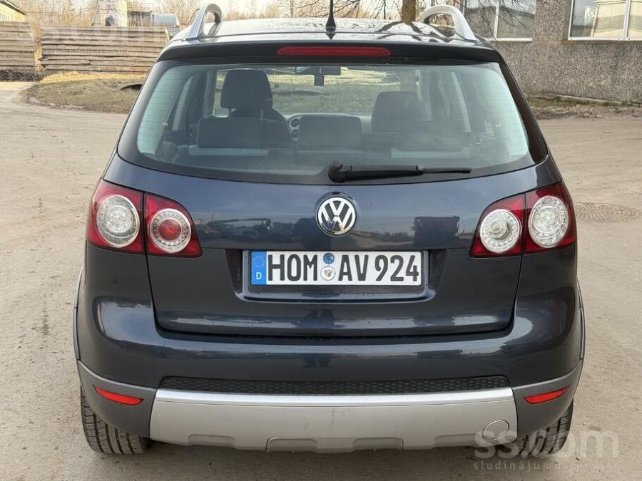 Zils Volkswagen Golf Plus 2007 Rēzekne, ar dzinēja tilpumu 2.00 L un nobraukumu 309 tūkst. km par 4140 €, foto 6 vietnē AUTOMOTO.COM.LV