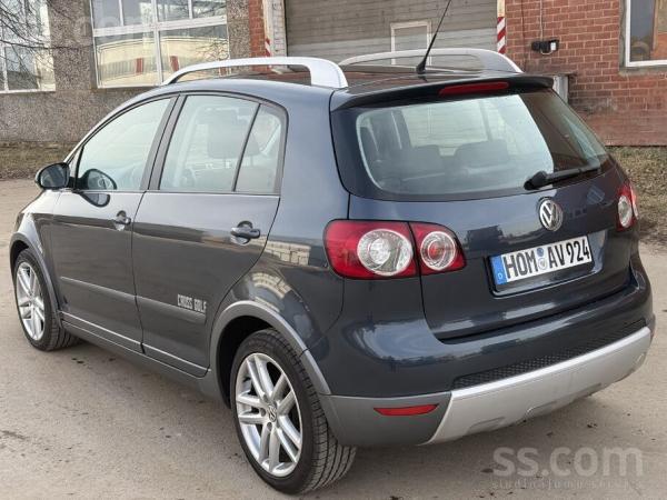 Blue Volkswagen Golf Plus 2007 in Rezekne, with an engine capacity of 2.00 L and mileage of 309 thousand km for 4140 €, photo 6 on AUTOMOTO.COM.LV
