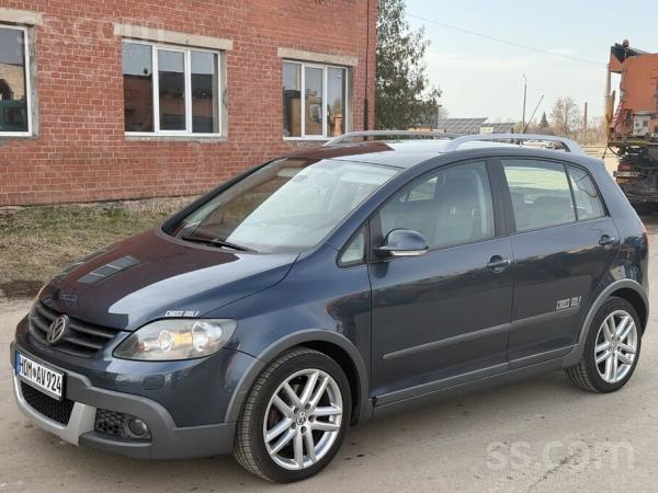 Blue Volkswagen Golf Plus 2007 in Rezekne, with an engine capacity of 2.00 L and mileage of 309 thousand km for 4140 €, photo 8 on AUTOMOTO.COM.LV