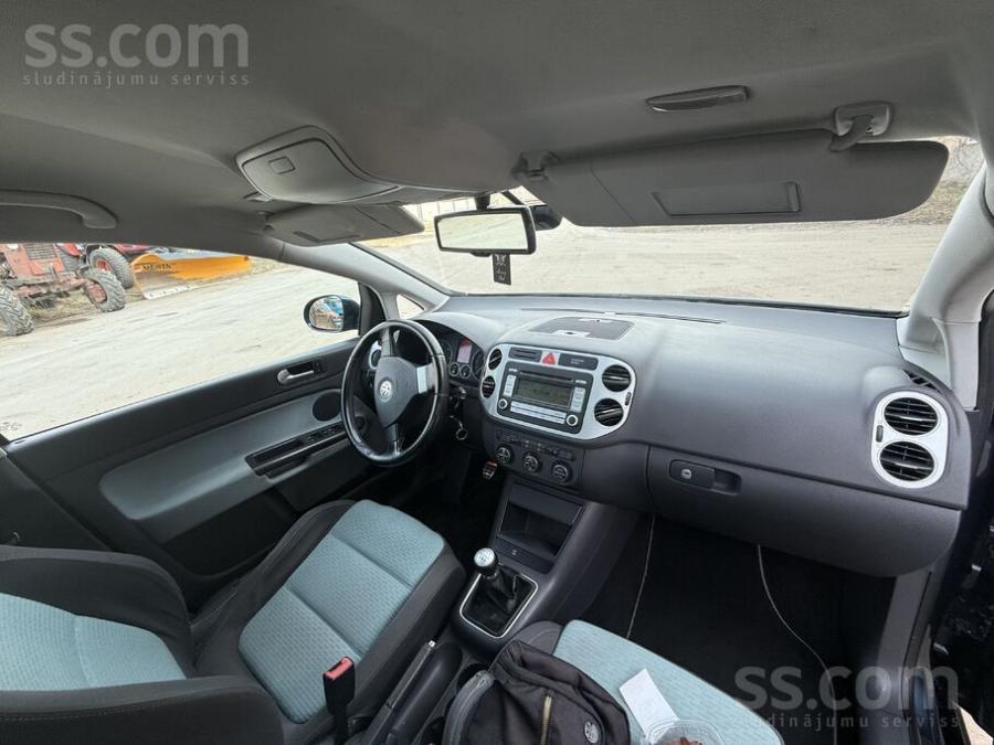 Zils Volkswagen Golf Plus 2007 Rēzekne, ar dzinēja tilpumu 2.00 L un nobraukumu 309 tūkst. km par 4140 €, foto 16 vietnē AUTOMOTO.COM.LV