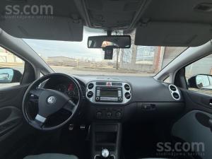 Zils Volkswagen Golf Plus 2007 Rēzekne, ar dzinēja tilpumu 2.00 L un nobraukumu 309 tūkst. km par 4140 €, foto 19 vietnē AUTOMOTO.COM.LV