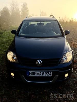 Blue Volkswagen Golf Plus 2007 in Ludza, with an engine capacity of 2.00 L and mileage of 309 thousand km for 3750 €, photo 6 on AUTOMOTO.COM.LV