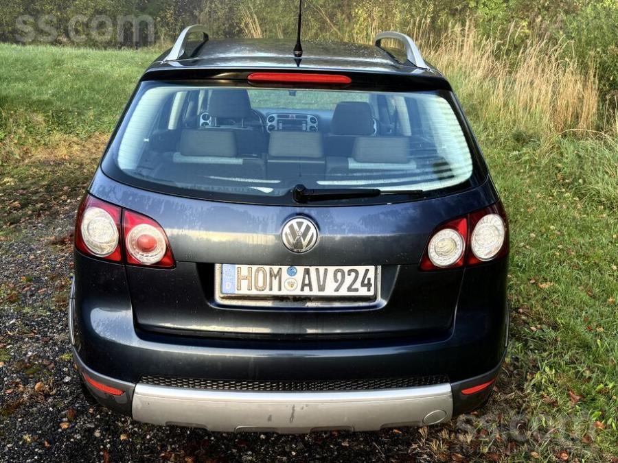 Blue Volkswagen Golf Plus 2007 in Ludza, with an engine capacity of 2.00 L and mileage of 309 thousand km for 3750 €, photo 7 on AUTOMOTO.COM.LV