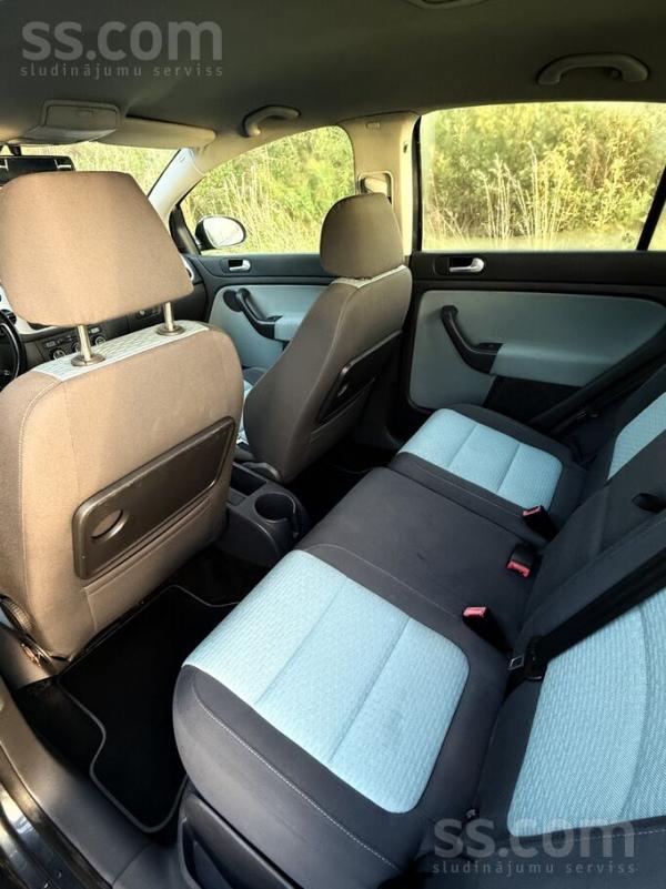 Blue Volkswagen Golf Plus 2007 in Ludza, with an engine capacity of 2.00 L and mileage of 309 thousand km for 3750 €, photo 11 on AUTOMOTO.COM.LV