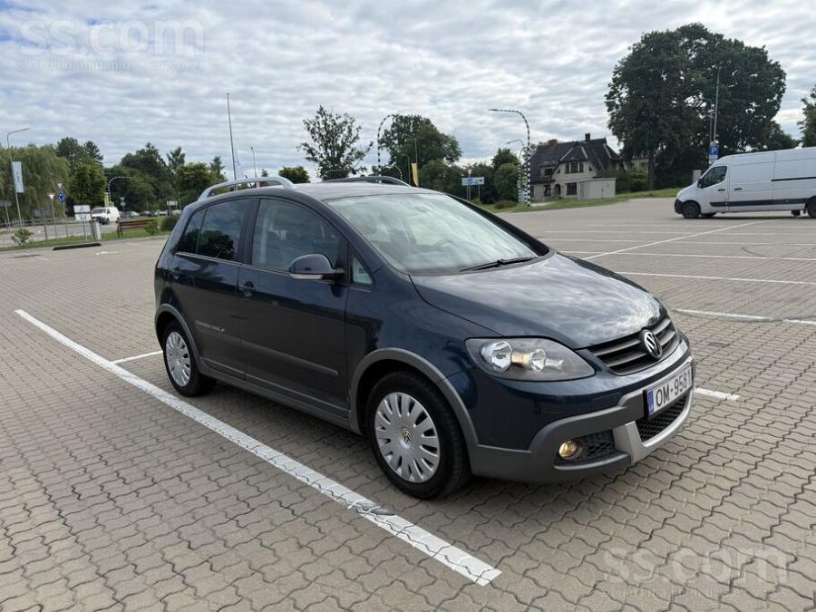 Zils Volkswagen Golf Plus 2007 Saldus, ar dzinēja tilpumu 1.60 L un nobraukumu 194 tūkst. km par 3990 €, foto 4 vietnē AUTOMOTO.COM.LV