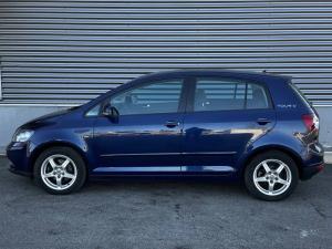 Blue Volkswagen Golf Plus 2007 in Riga, with an engine capacity of 1.90 L and mileage of 270 thousand km for 3200 €, photo 3 on AUTOMOTO.COM.LV