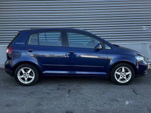 Blue Volkswagen Golf Plus 2007 in Riga, with an engine capacity of 1.90 L and mileage of 270 thousand km for 3200 €, photo 7 on AUTOMOTO.COM.LV