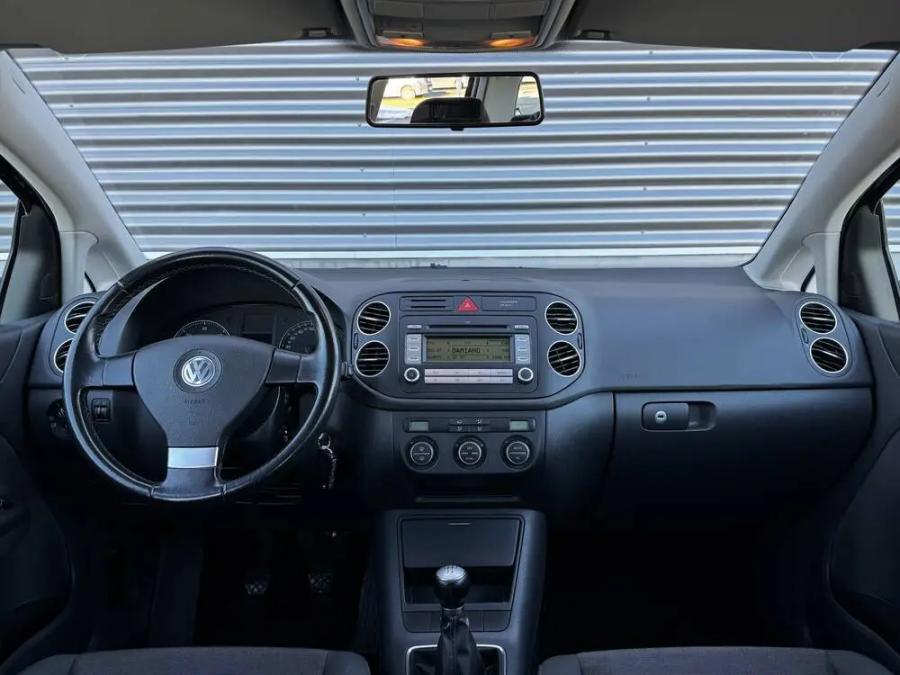 Blue Volkswagen Golf Plus 2007 in Riga, with an engine capacity of 1.90 L and mileage of 270 thousand km for 3200 €, photo 14 on AUTOMOTO.COM.LV