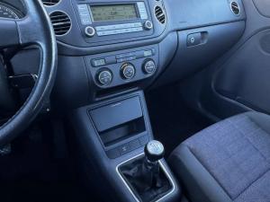 Blue Volkswagen Golf Plus 2007 in Riga, with an engine capacity of 1.90 L and mileage of 270 thousand km for 3200 €, photo 17 on AUTOMOTO.COM.LV