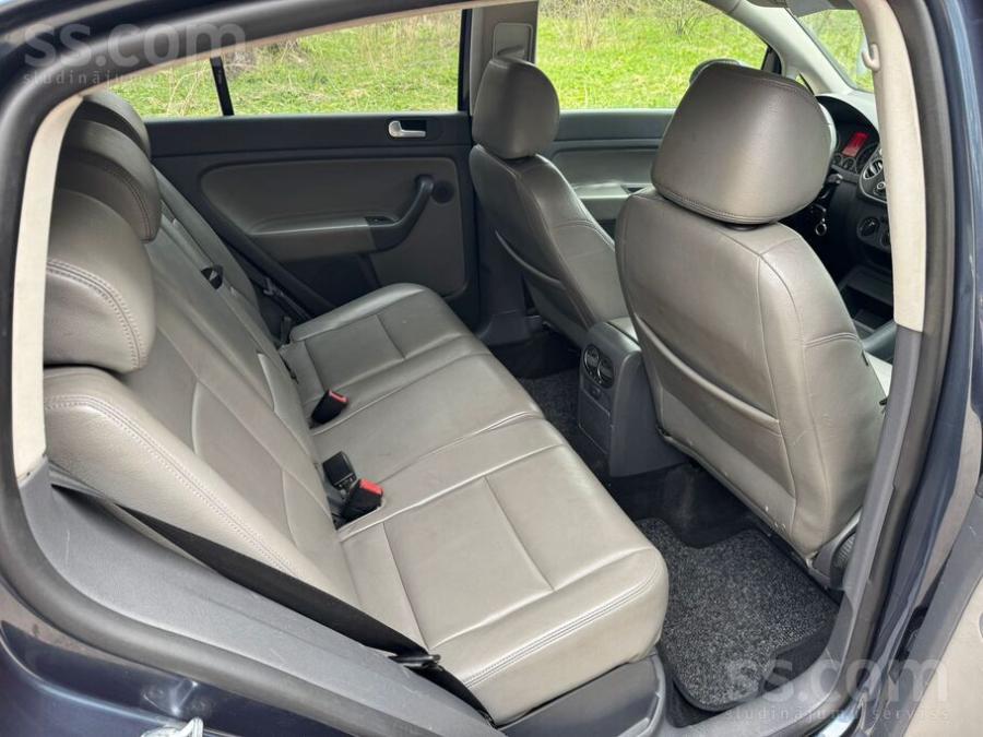 Zils Volkswagen Golf Plus 2007 Rīga, ar dzinēja tilpumu 1.90 L un nobraukumu 0 tūkst. km par 3500 €, foto 22 vietnē AUTOMOTO.COM.LV