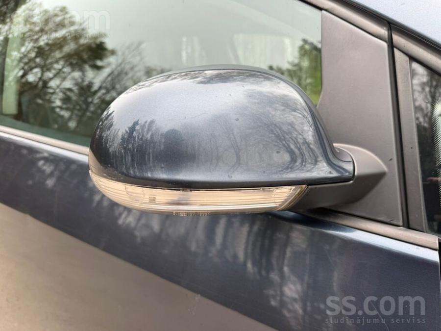 Zils Volkswagen Golf Plus 2007 Rīga, ar dzinēja tilpumu 1.90 L un nobraukumu 0 tūkst. km par 3500 €, foto 24 vietnē AUTOMOTO.COM.LV