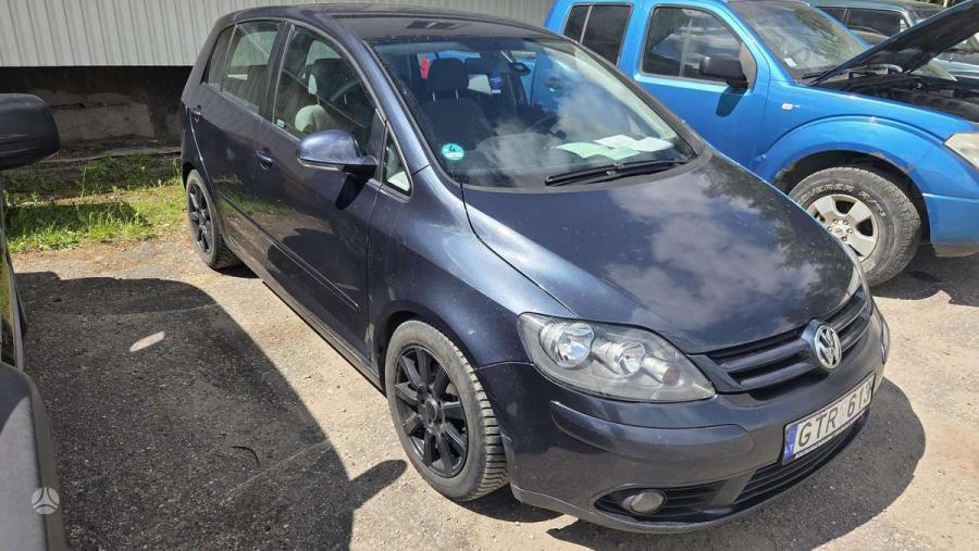 Zils Volkswagen Golf Plus 2007 Utena, ar dzinēja tilpumu 1.97 L un nobraukumu 183 tūkst. km par 2150 €, foto 6 vietnē AUTOMOTO.COM.LV