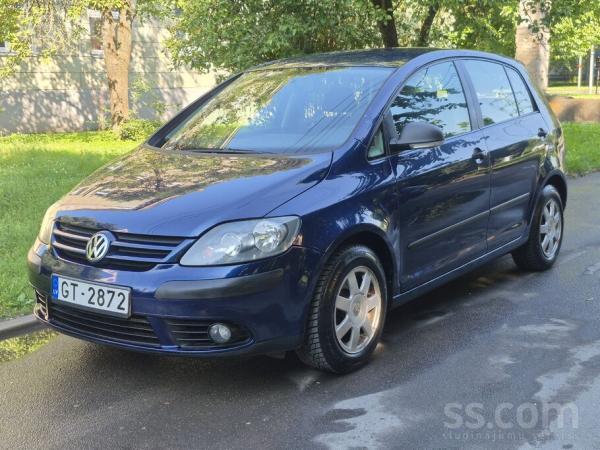 Blue Volkswagen Golf Plus 2007 in Riga, with an engine capacity of 1.60 L and mileage of 150 thousand km for 1400 €, photo 1 on AUTOMOTO.COM.LV
