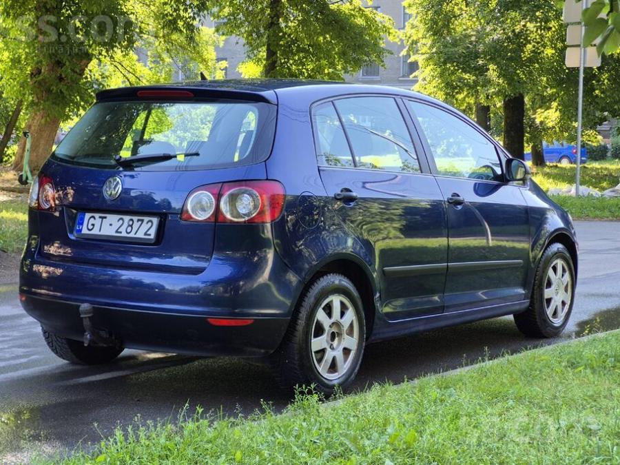 Zils Volkswagen Golf Plus 2007 Rīga, ar dzinēja tilpumu 1.60 L un nobraukumu 150 tūkst. km par 1400 €, foto 6 vietnē AUTOMOTO.COM.LV