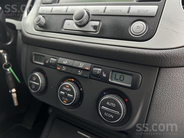 Blue Volkswagen Golf Plus 2007 in Jekabpils, with an engine capacity of 2.00 L and mileage of 222 thousand km for 3900 €, photo 10 on AUTOMOTO.COM.LV
