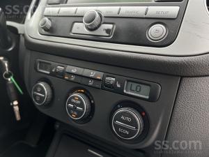 Zils Volkswagen Golf Plus 2007 Jēkabpils, ar dzinēja tilpumu 2.00 L un nobraukumu 222 tūkst. km par 3900 €, foto 11 vietnē AUTOMOTO.COM.LV