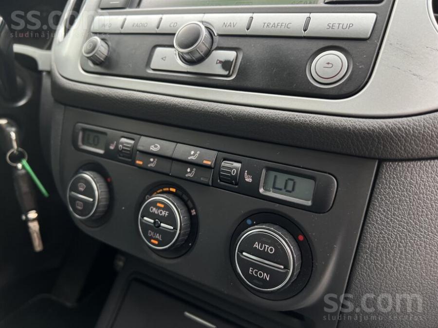 Zils Volkswagen Golf Plus 2007 Jēkabpils, ar dzinēja tilpumu 2.00 L un nobraukumu 222 tūkst. km par 3900 €, foto 11 vietnē AUTOMOTO.COM.LV