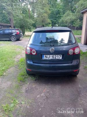 Zils Volkswagen Golf Plus 2007 Rīga, ar dzinēja tilpumu 1.90 L un nobraukumu 279 tūkst. km par 2200 €, foto 4 vietnē AUTOMOTO.COM.LV
