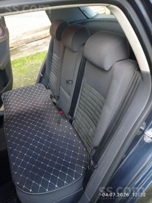 Blue Volkswagen Golf Plus 2007 in Riga, with an engine capacity of 1.90 L and mileage of 279 thousand km for 2200 €, photo 8 on AUTOMOTO.COM.LV