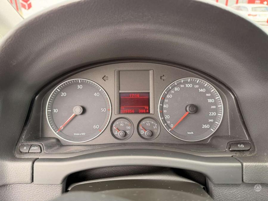 Zils Volkswagen Golf Plus 2007 Viļņa, ar dzinēja tilpumu 1.90 L un nobraukumu 327 tūkst. km par 2500 €, foto 11 vietnē AUTOMOTO.COM.LV