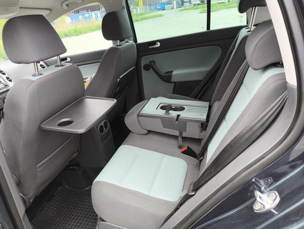 Zils Volkswagen Golf Plus 2007 Tallina, ar dzinēja tilpumu 0.00 L un nobraukumu 239 tūkst. km par 2600 €, foto 6 vietnē AUTOMOTO.COM.LV