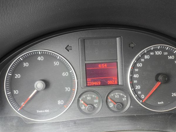 Zils Volkswagen Golf Plus 2007 Tallina, ar dzinēja tilpumu 0.00 L un nobraukumu 239 tūkst. km par 2600 €, foto 8 vietnē AUTOMOTO.COM.LV