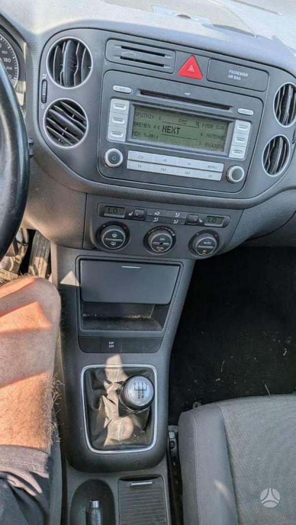 Zils Volkswagen Golf Plus 2007 Kauņa, ar dzinēja tilpumu 1.90 L un nobraukumu 300 tūkst. km par 1950 €, foto 5 vietnē AUTOMOTO.COM.LV