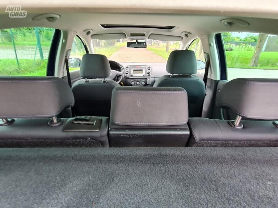 Zils Volkswagen Golf Plus 2007 Viļņa, ar dzinēja tilpumu 1.90 L un nobraukumu 349 tūkst. km par 3750 €, foto 15 vietnē AUTOMOTO.COM.LV