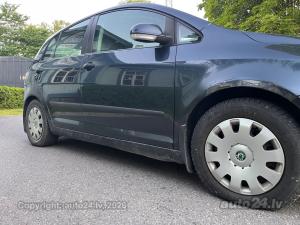 Zils Volkswagen Golf Plus 2007 Tallina, ar dzinēja tilpumu 1.60 L un nobraukumu 183 tūkst. km par 500 €, foto 4 vietnē AUTOMOTO.COM.LV